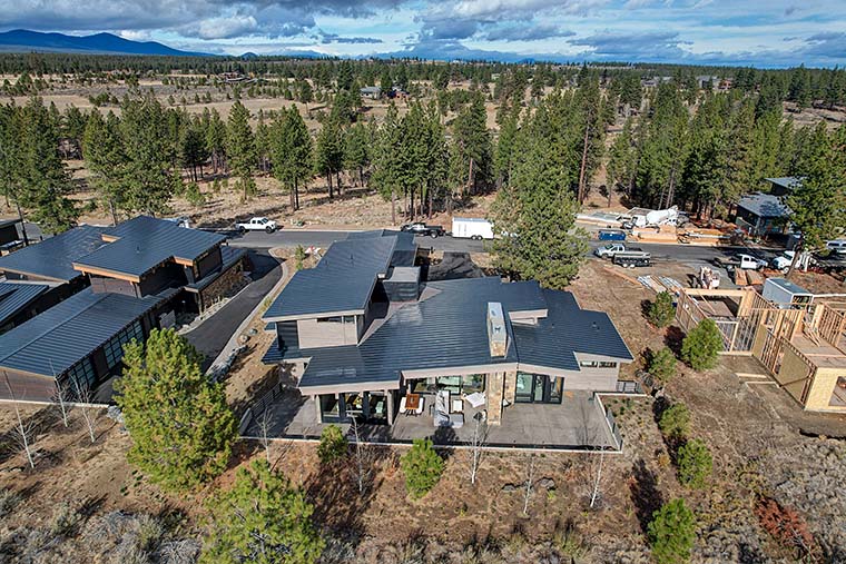 House Plan 43339 - Modern Style with 4169 Sq Ft, 4 Bed, 4 Bath, 1 | COOLhouseplans.com