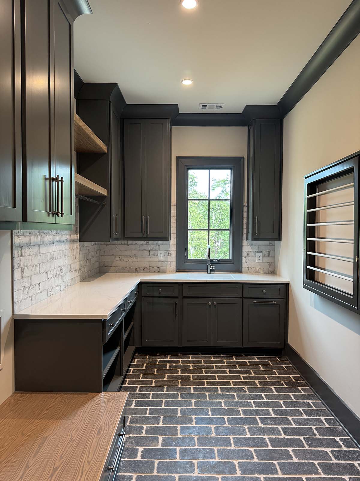 House Plan 52052 - Farmhouse Style with 5840 Sq Ft, 4 Bed, 4 Bath ...